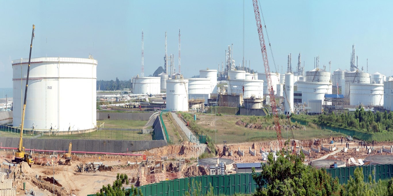 PETRONAS PSR-2, Melaka Refinery Project - Stage 1 - On Site Civil Works ...
